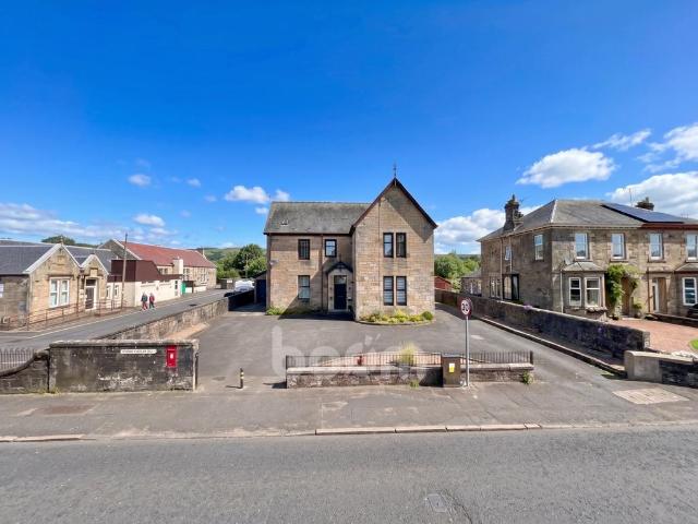 3 bedroom flat for sale