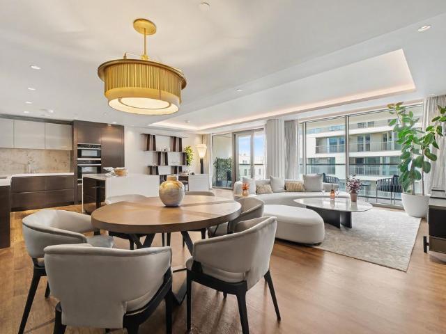 3 bedroom flat for sale