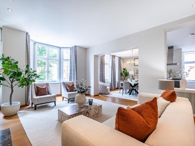 3 bedroom flat for sale