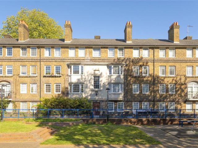 3 bedroom flat for sale