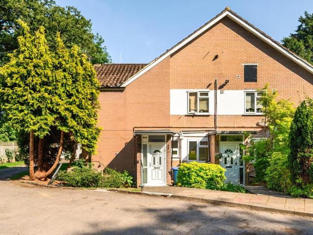 3 bedroom flat for sale