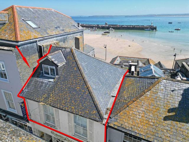 3 bedroom flat for sale