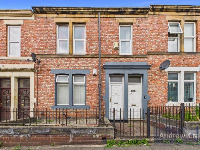 3 bedroom flat for sale