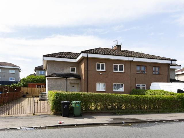 3 bedroom flat for sale