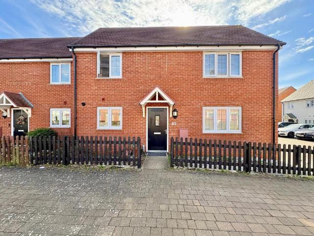3 bedroom flat for sale