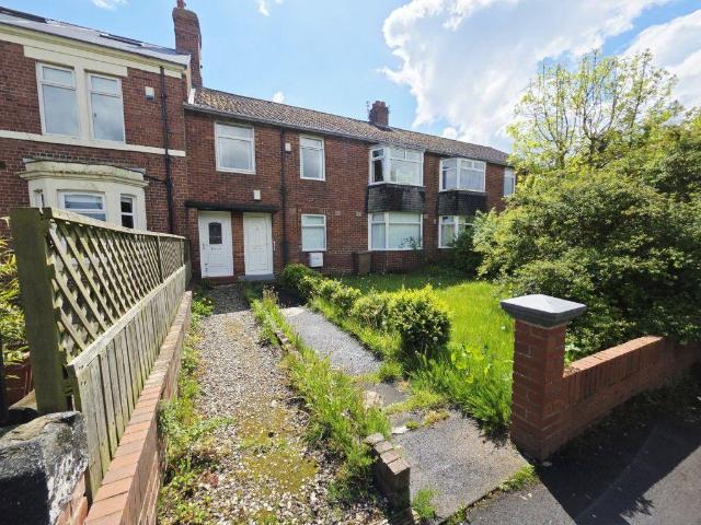 3 bedroom flat for sale