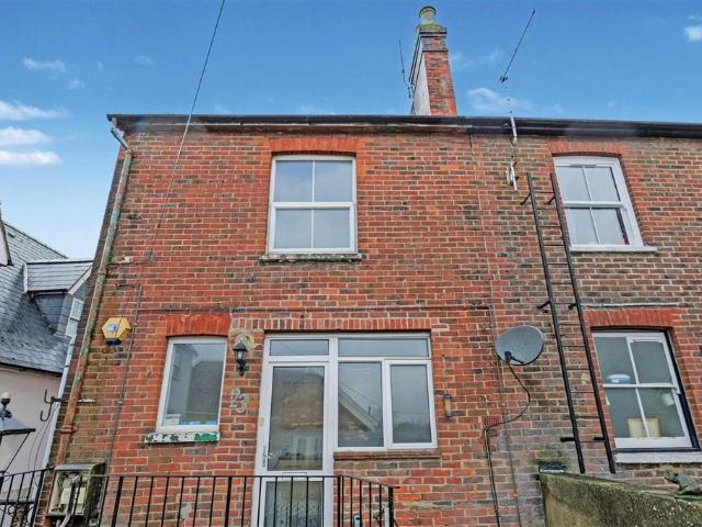 3 bedroom flat for sale