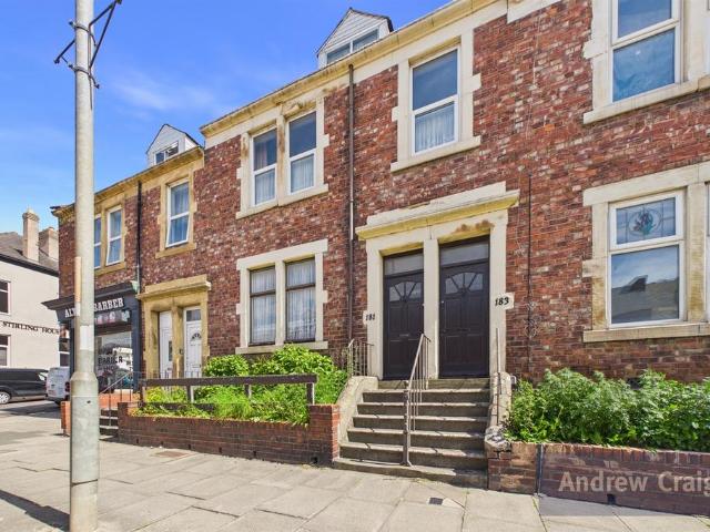 3 bedroom flat for sale