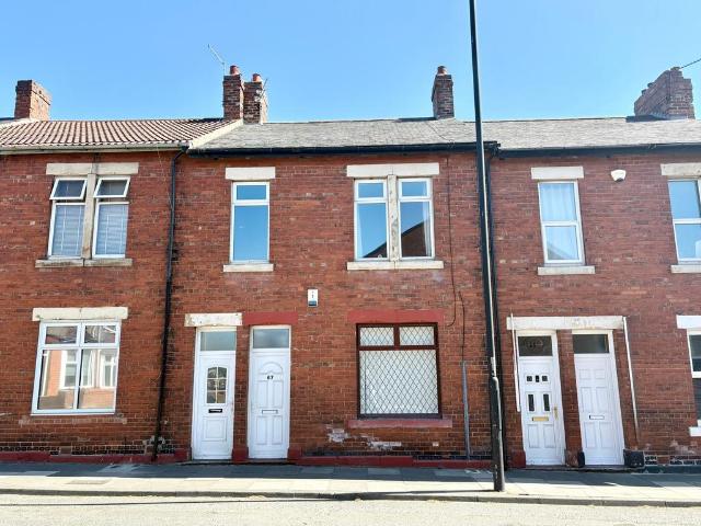 3 bedroom flat for sale