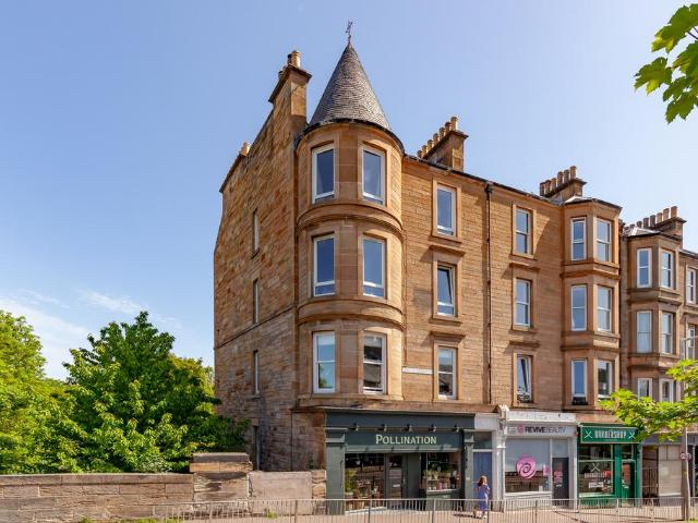 3 bedroom flat for sale