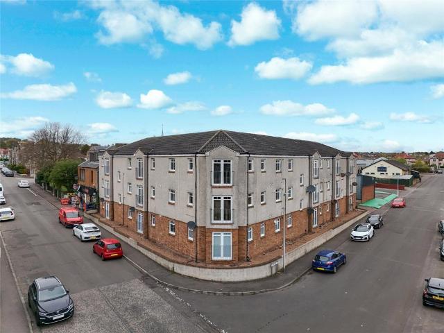3 bedroom flat for sale