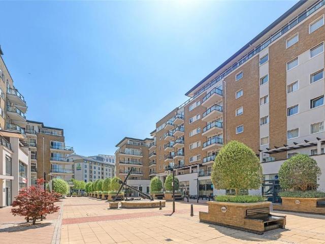 3 bedroom flat for sale
