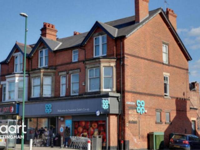 3 bedroom flat for sale