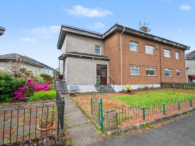 3 bedroom flat for sale
