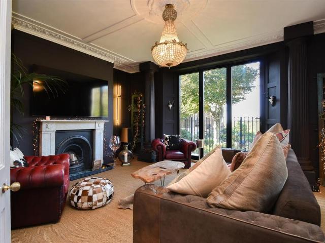 3 bedroom flat for sale