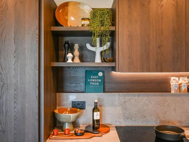 3 bedroom flat for sale