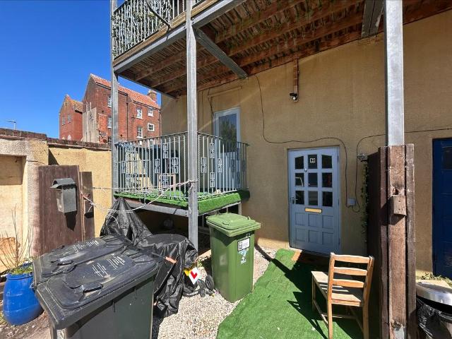 3 bedroom flat for sale