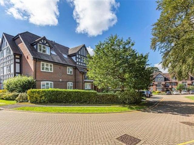 3 bedroom flat for sale