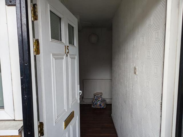 3 bedroom flat for sale