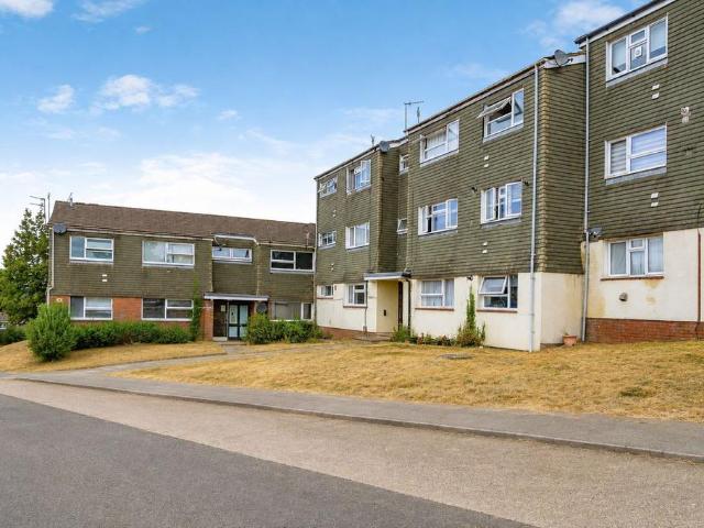 3 bedroom flat for sale