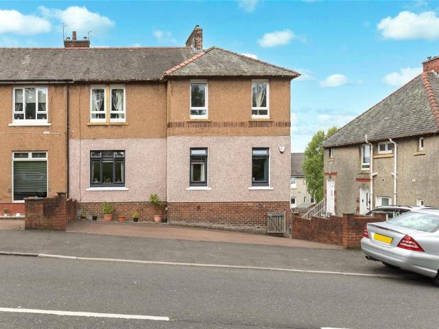 3 bedroom flat for sale