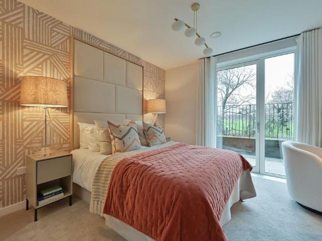 3 bedroom flat for sale