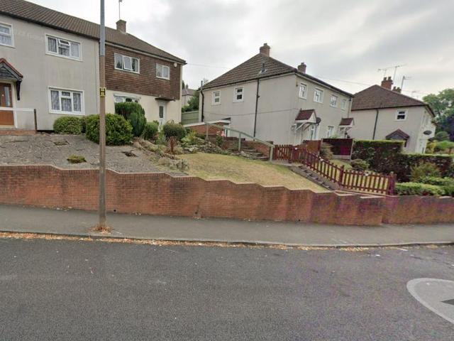 3 bedroom flat for sale