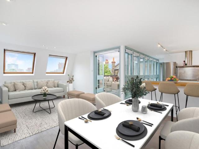 3 bedroom flat for sale