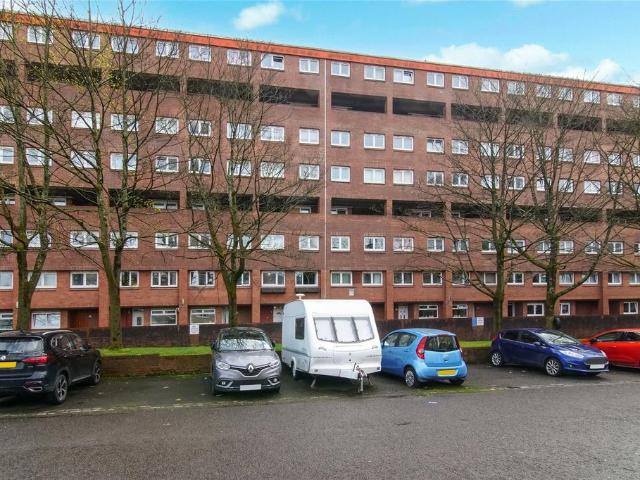 3 bedroom flat for sale