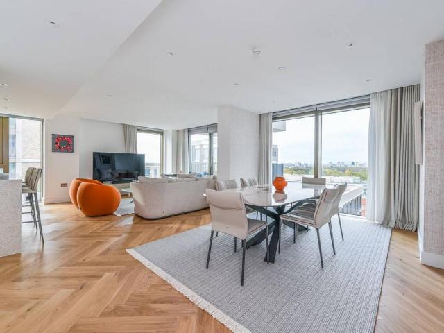 3 bedroom flat for sale