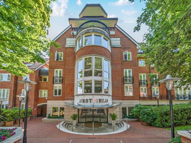 3 bedroom flat for sale