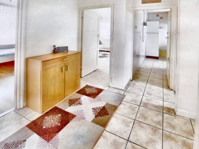 3 bedroom flat for sale