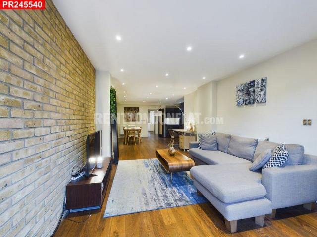 3 bedroom flat for sale