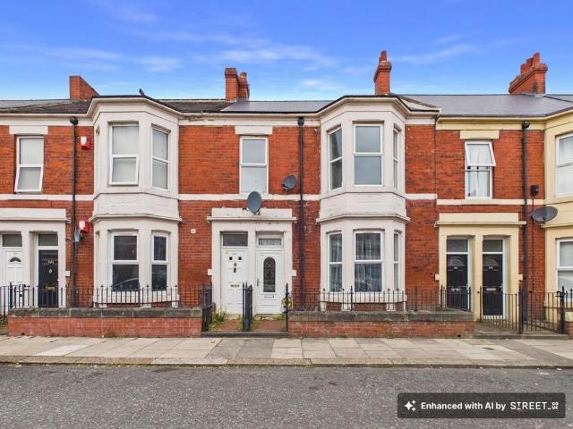 3 bedroom flat for sale