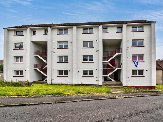 3 bedroom flat for sale