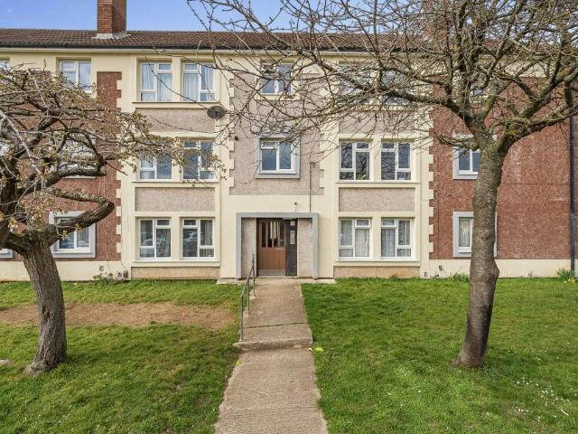 3 bedroom flat for sale