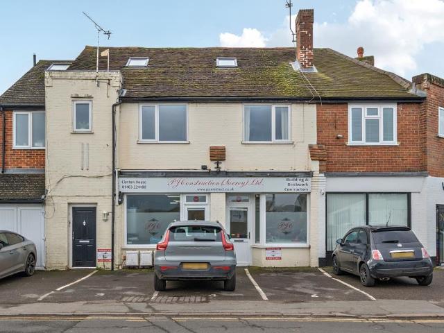 3 bedroom flat for sale