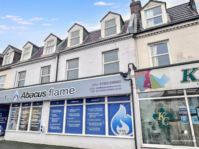 3 bedroom flat for sale