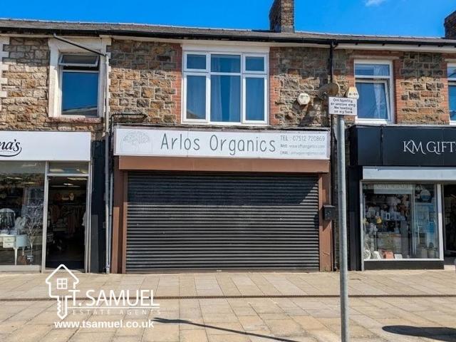 3 bedroom flat for sale