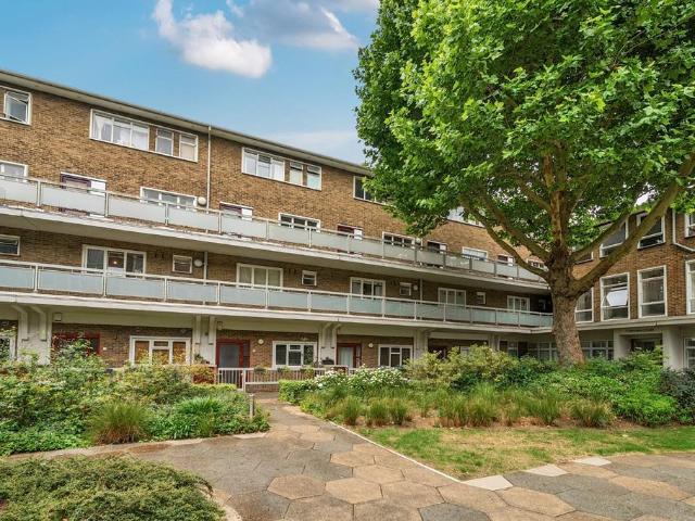 3 bedroom flat for sale