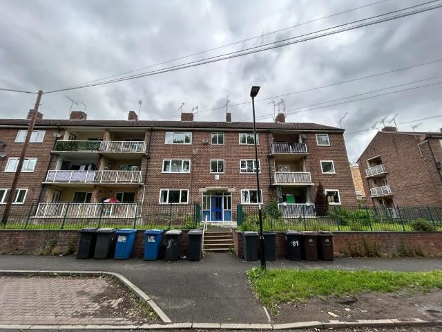 3 bedroom flat for sale