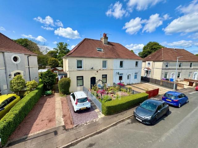 3 bedroom flat for sale