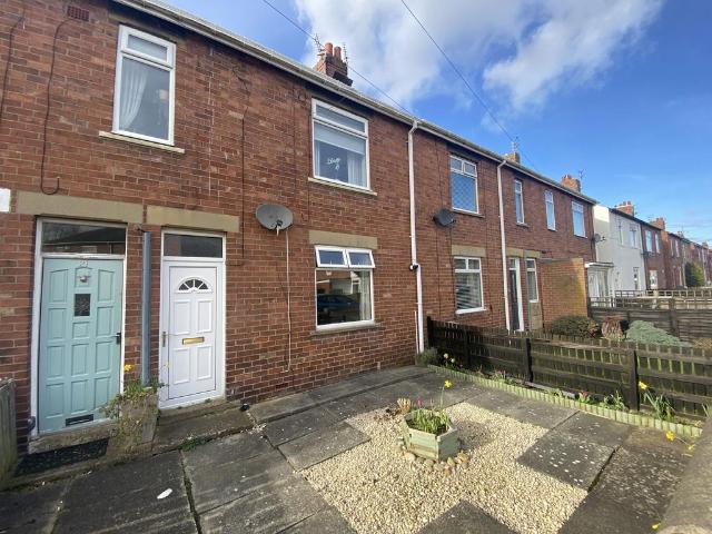 3 bedroom flat for sale