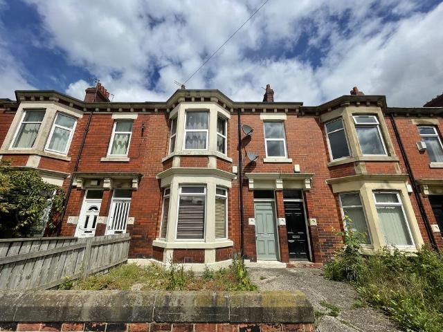 3 bedroom flat for sale