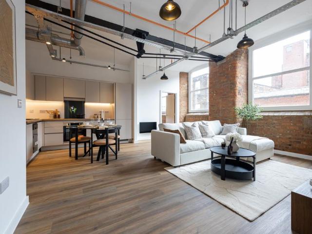 3 bedroom flat for sale