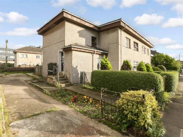 3 bedroom flat for sale