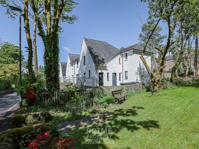 3 bedroom flat for sale