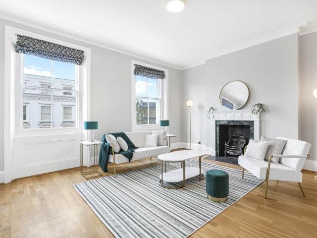 3 bedroom flat for sale