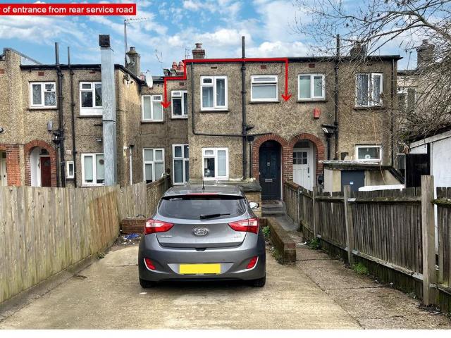 3 bedroom flat for sale
