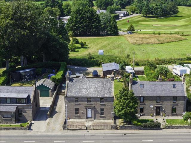 3 bedroom flat for sale